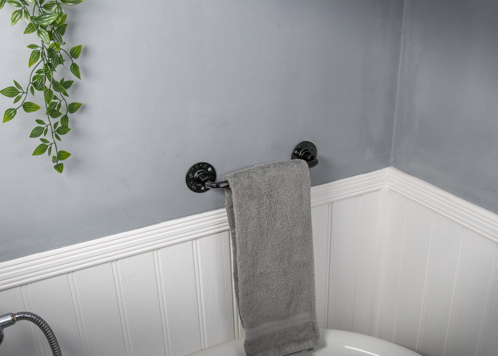 Cast Iron Towel Rail - Metal Towel Rail | Middle Farm Crafts ...